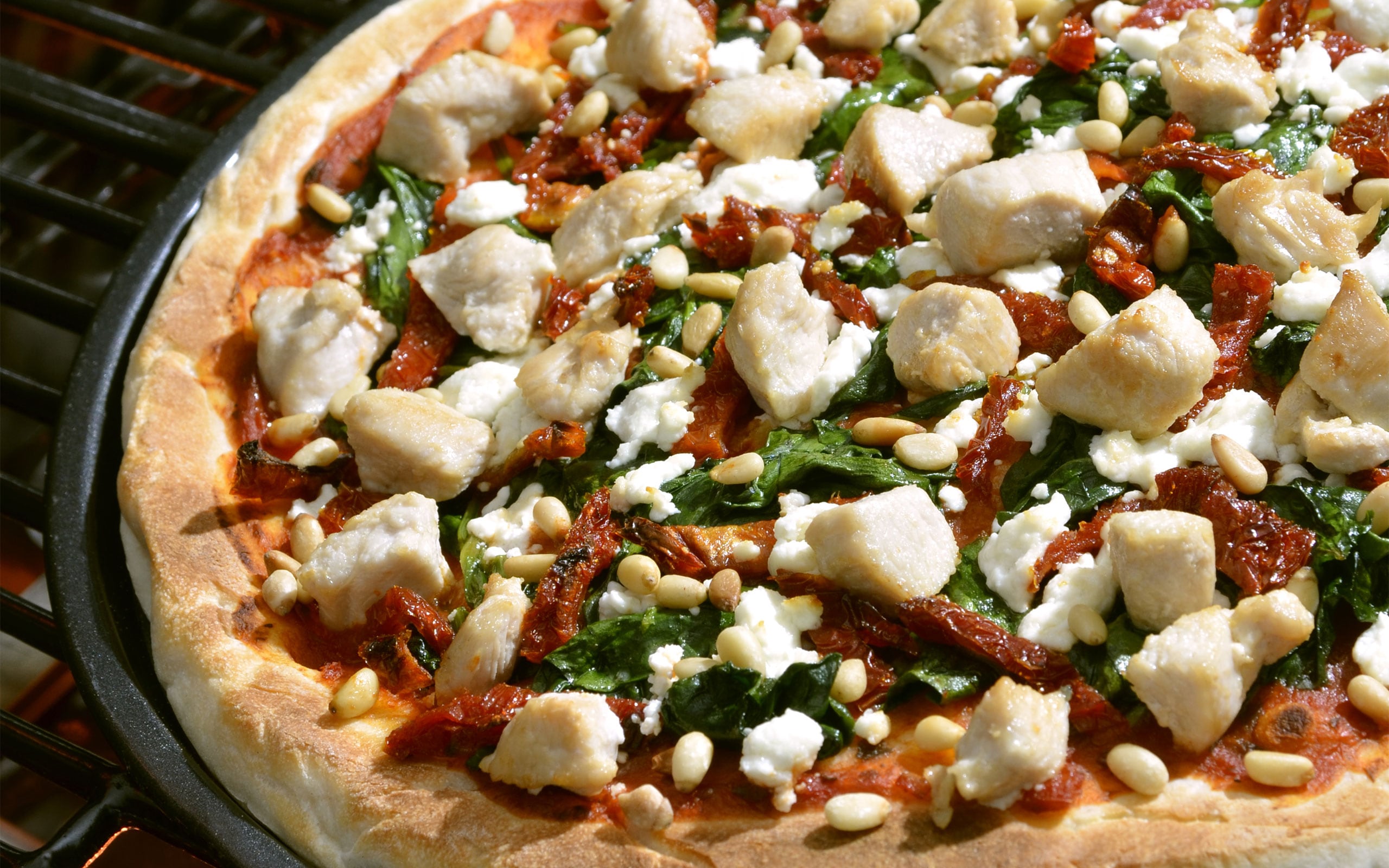Grilled Turkey Pizza with Spinach, Sun-dried Tomatoes and Goat Cheese ...